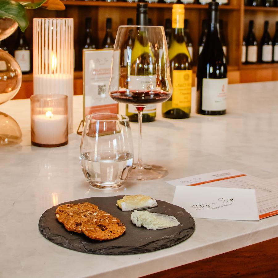 Iconic Wine Tasting – Stay n' Sip